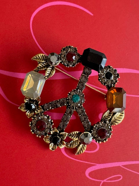 2024 Die Brosche ist zurück - ein absolutes Statement Piece ...